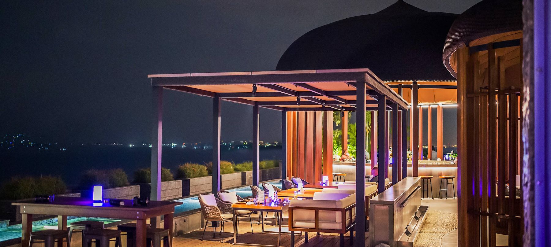 A Panoramic Rooftop in Batam | Altitude Rooftop Batam