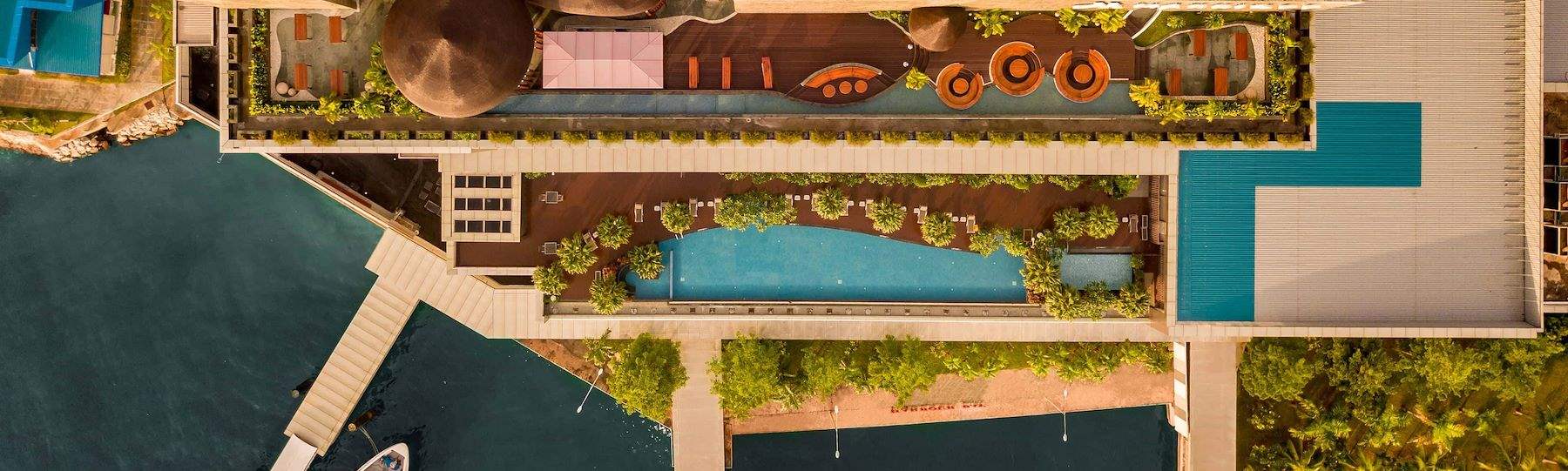 Altitude Rooftop Batam | Batam Marriott Hotel Harbour Bay